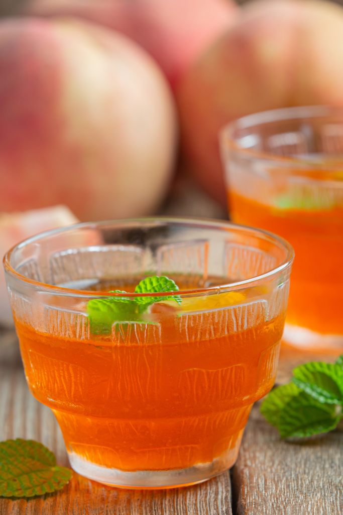 Fizzy Peach Bellini: Step-by-Step Recipe Guide - DrinkDesserts